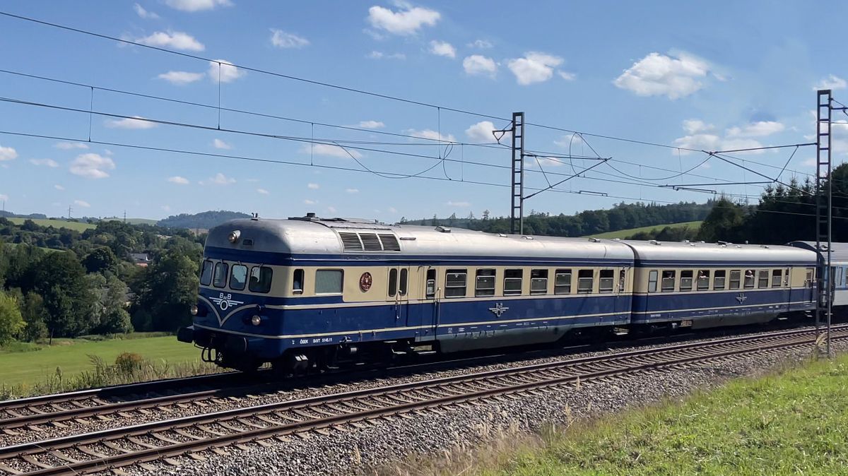 Rychlost blesku 115 km/h? No, když je to modrý „Blauer Blitz“ - Seznam ...