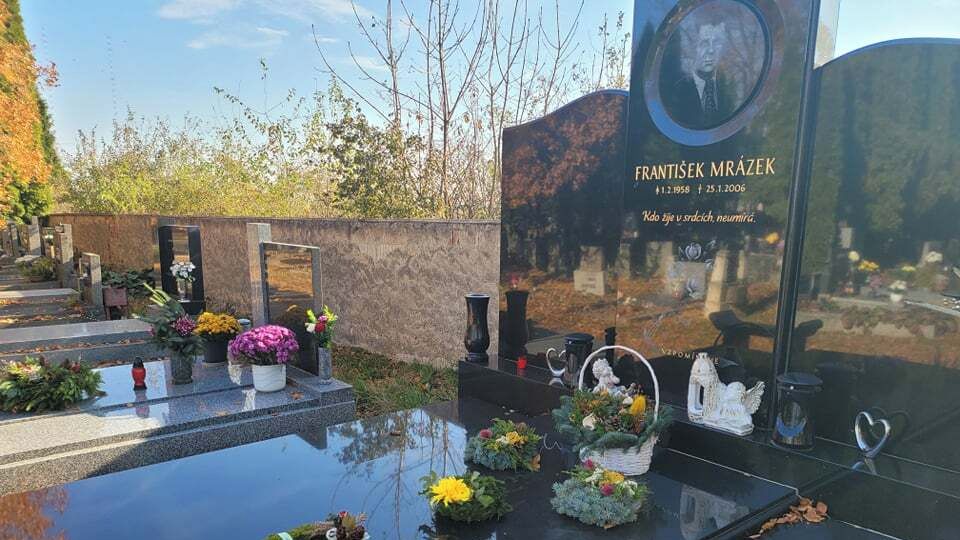 Kdo žije v srdcích, neumírá. Příběh kmotra Mrázka dodnes vyvolává ...
