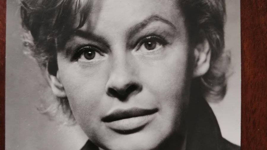 „Paní herečka“ Irena Kačírková bojovala s estébáky a rakovinou - Médium.cz