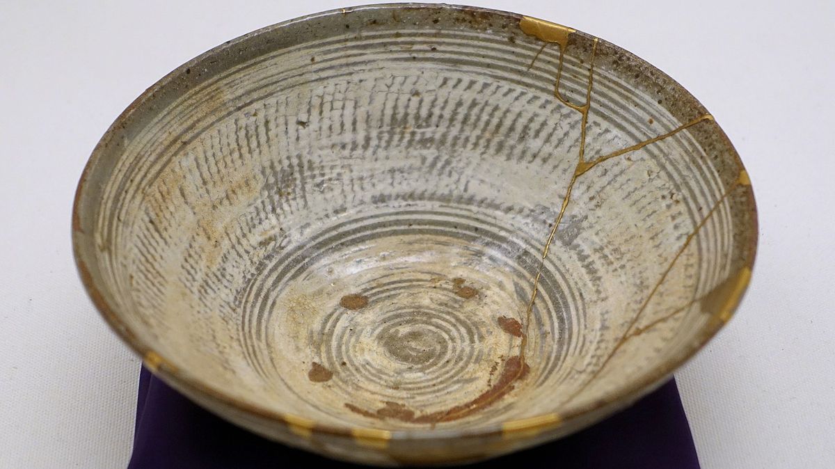 Japonský koncept kincugi aneb chybami k lepšímu výsledku - Médium.cz