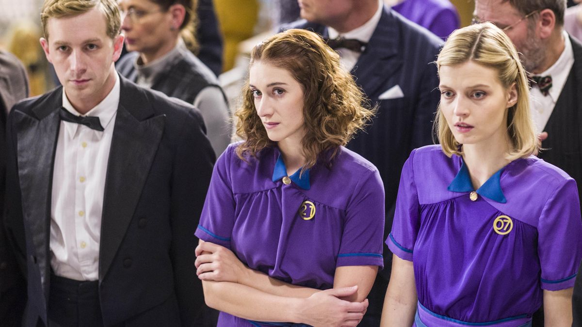 Dějové linky ve Zlaté labuti, na které scenáristé postupem času ...