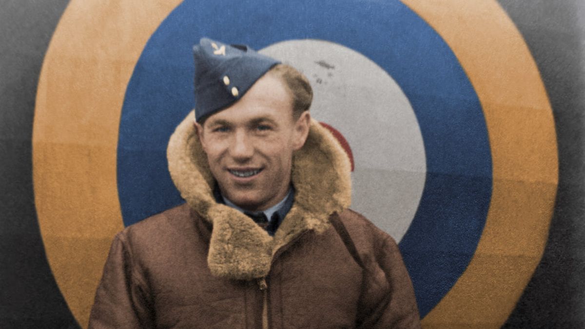 Josef „Smiling Jo“ Čapka. Špičkový pilot RAF s nejkrásnějším skleněným ...