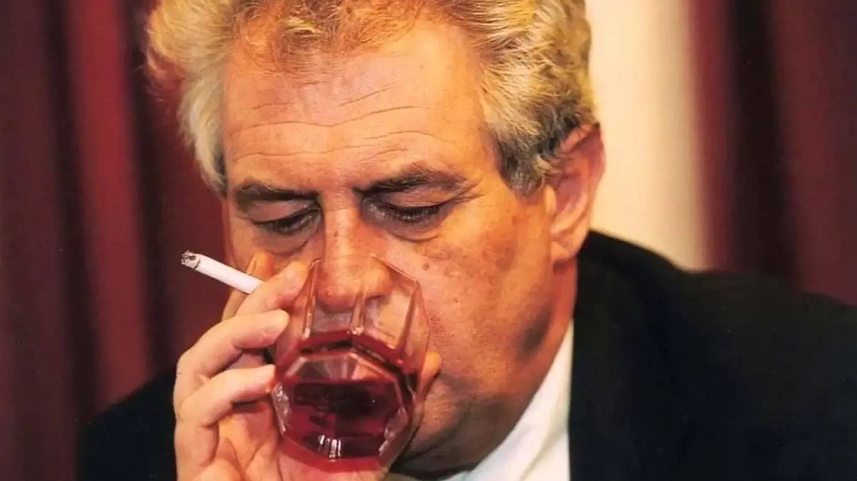 Dnes má 80. narozeniny M. Zeman, jeden ze škůdců nejhorších - Médium.cz