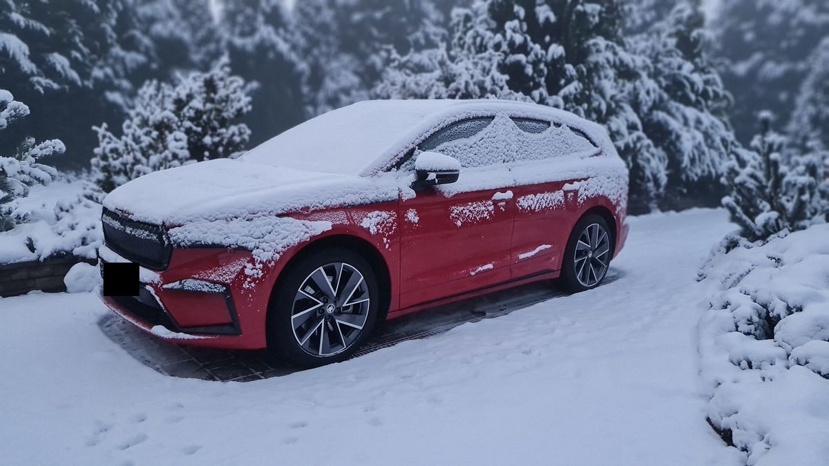 V autě si topím fénem a mám tam na trenýrky, radí elektromobilista, jak ...