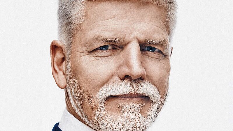 Petr Pavel byl zvolen prezidentem před 2 lety. Oznámkujte ho, jako ve škole - Médium.cz