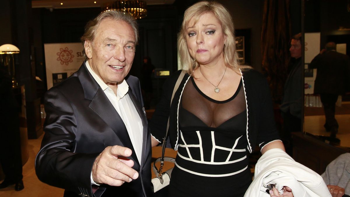 Měl Karel Gott nemanželského syna Huga, jak tvrdí jeho dcera? Dětí mohl mít ještě víc - Médium.cz