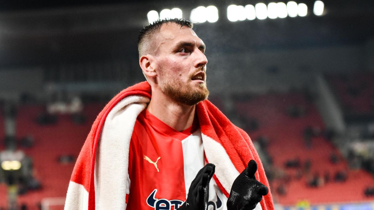 Byl to aut? Sporný gól změnil celý zápas v Edenu - Médium.cz