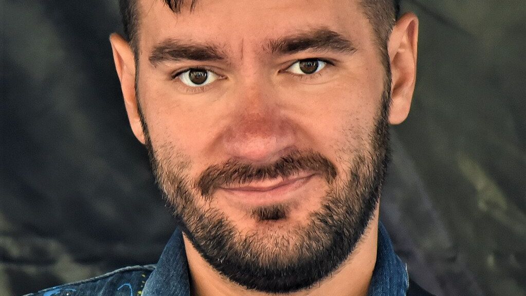 Jak bydlí Zlatý slavík Marek Ztracený? Nahrávací studio, rokenrolový pokoj a šatna pro princezny ...