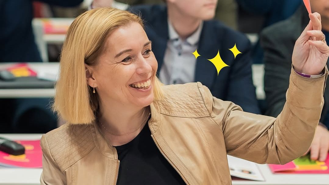 Přešlapy politiků: Deníček Nerudové, Klausovo pero či křišťál Stanislava Grosse - Médium.cz