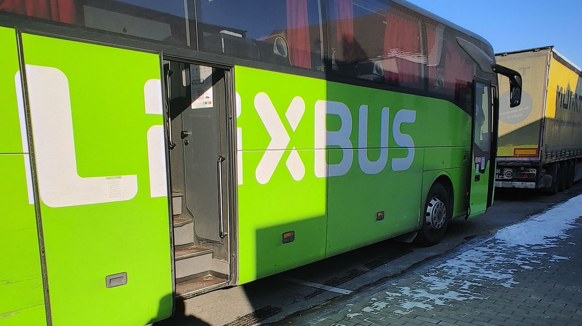 Řidiči společnosti Flixbus zamkli WC pro cestující na trase Berlín ...