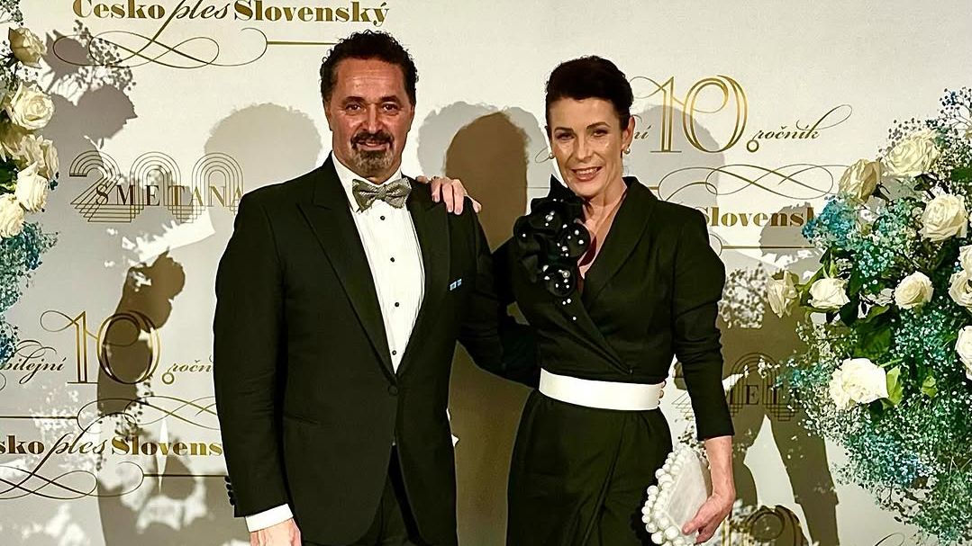 Diskuze - Martin Dejdar slaví 60. Řadu let miluje jednu ženu, herectví ...