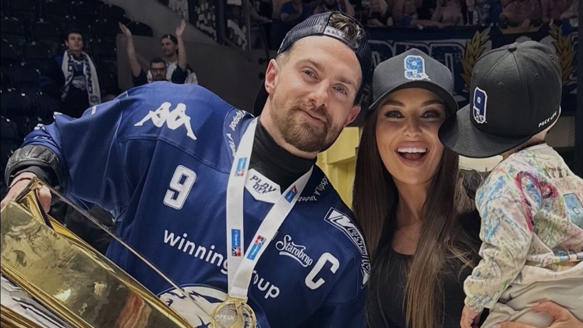 Kapitán Komety Jakub Flek má doma pořádnou kočku. Zora vypadá jako ...