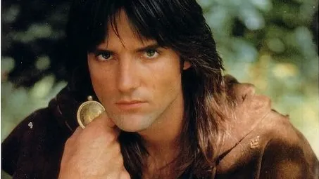 Robin Hood oslavil 65: Michael Praed, kterého ani zranění rozkroku ...