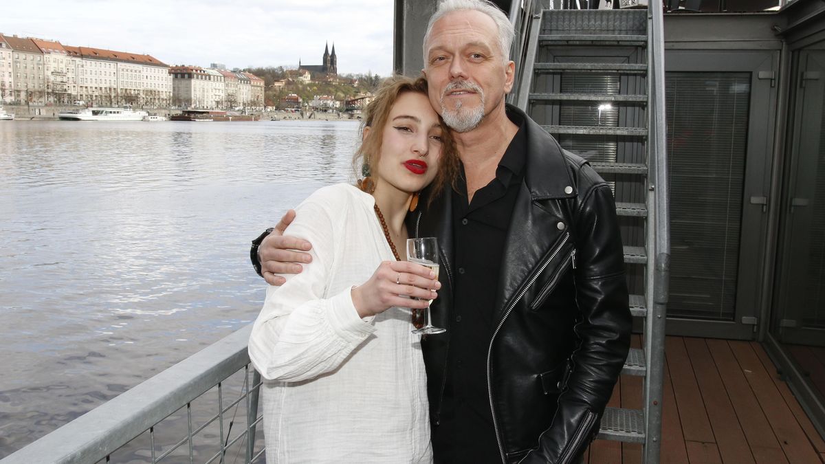 Kdo je Sofie Frida Höppnerová? Dcera Ivany Jirešové zažila kruté boje rodičů - Médium.cz