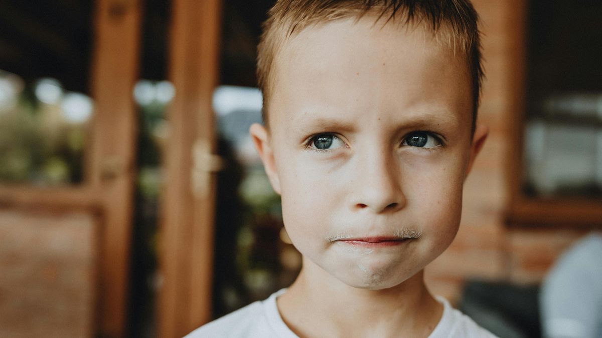 „Uhni, motáš se tady jako trdlo,“ vyčinila seniorka cizímu klukovi - Médium.cz