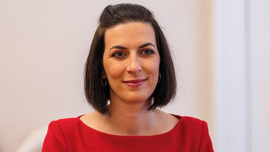 Pekarová Adamová obdrží 1,43 milionu zaslouženě, Česku dala mnoho ...