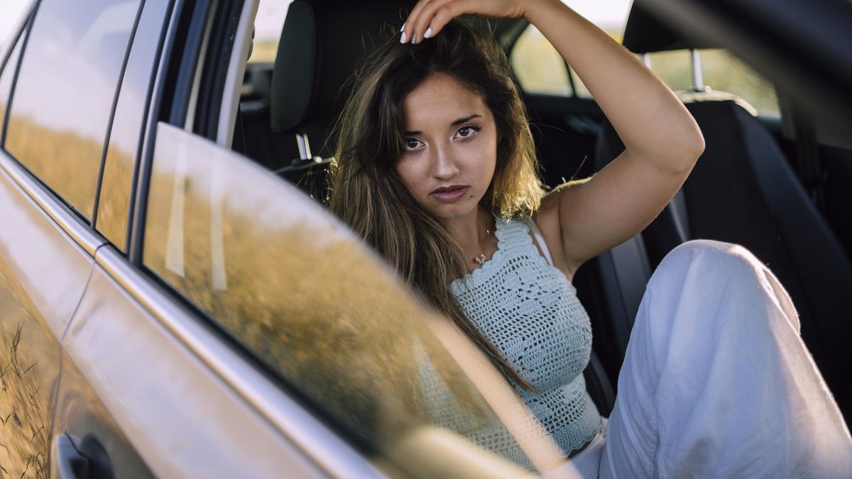 Petr (56): Nadával mi, že mu blokuji dveře. Tak jsem mu řekl, ať si vleze do auta kufrem - Médium.cz