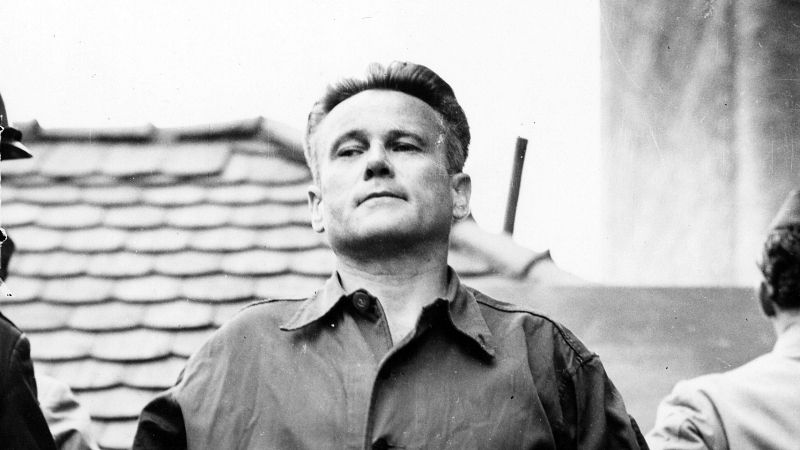 Diskuze - Karl Gebhardt: lékař, jenž nedal Heydrichovi antibiotika ...