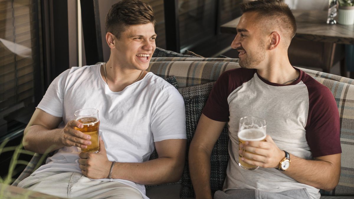 Diskuze - Fláká se, bere 40 tisíc a stěžuje si u piva kamarádům. Ti ...