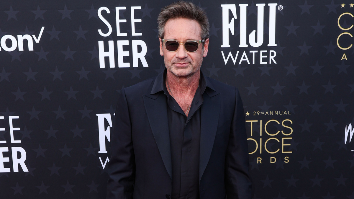 65 let Davida Duchovnyho: mezi terapií, kytarou a pravdou tam venku - Médium.cz