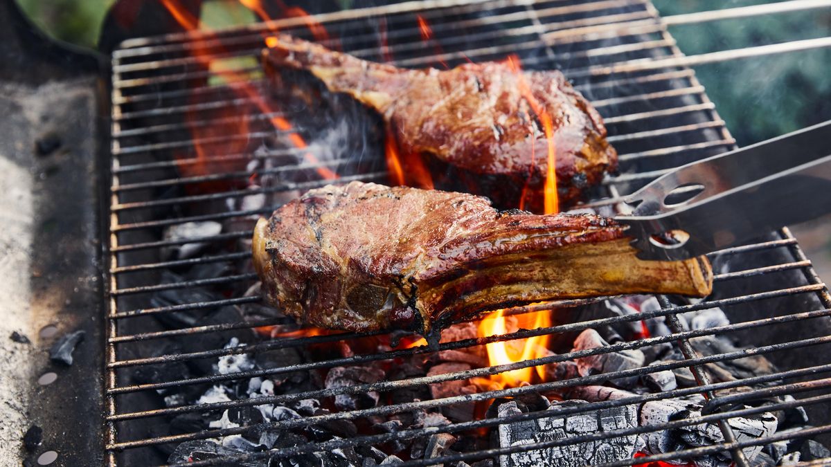 Grilovačka u sousedů byla zábava, než jsem zjistila, kdo je nový soused, říká Nikol (36) - Médium.cz