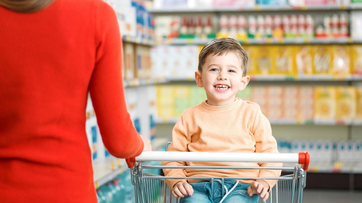 Syn v obchodě prohlásil něco, co rozesmálo všechny prodavačky, a já málem padla do kolen hanbou ...