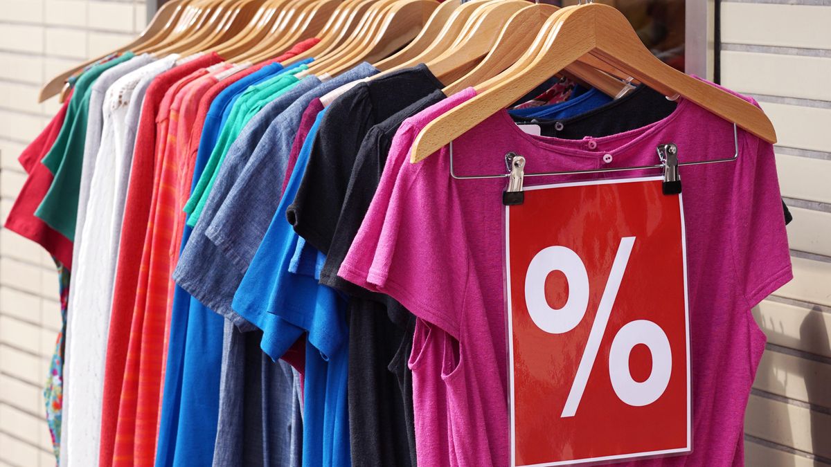 Koupila jsem šaty ve výprodeji. Po prvním vyprání jsem je málem vyhodila, říká Nikol (25 ...