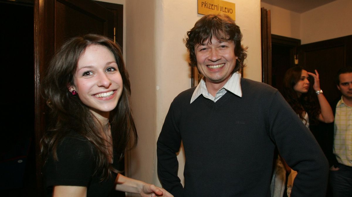 Veronika Kubařová se na natáčení Rafťáků zamilovala do režiséra Janáka. Bylo jí tehdy teprve 17 ...