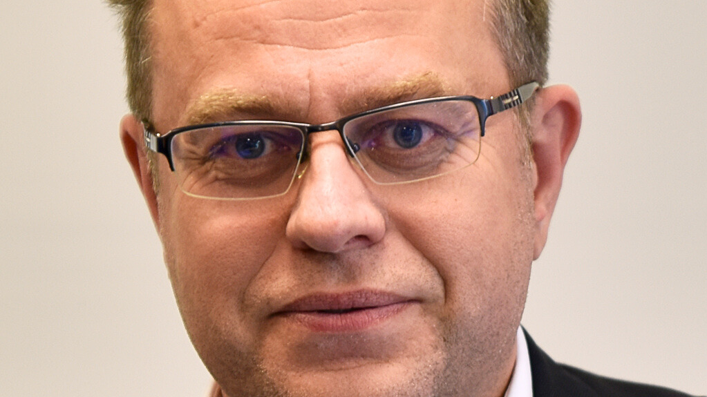 Teatrální Moravec selhal jako moderátor. Přesto OVM potřebujeme - Médium.cz