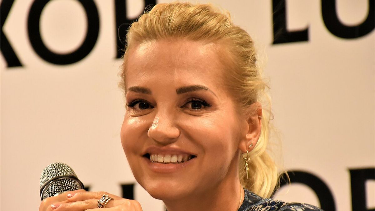 Dara Rolins: Dámy, když vám manžel místo prádla kupuje hrnce, jděte na ...