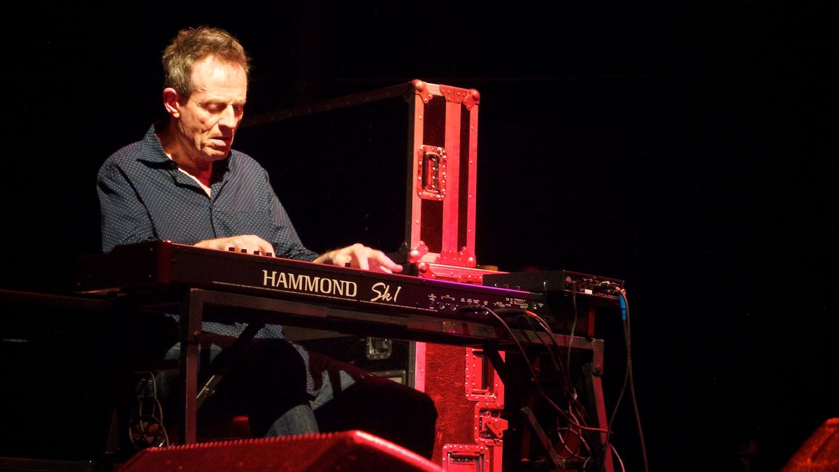 John Paul Jones – Tichý muž Led Zeppelin se nepředváděl. Status legendy ...