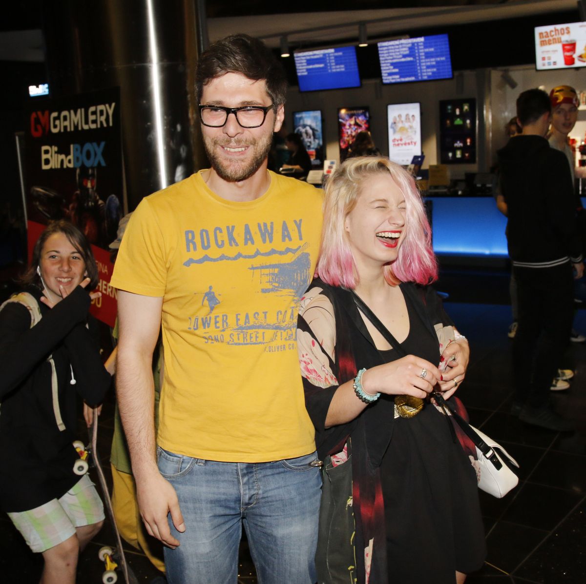 Tvář po tátovi, kariéra po svém. Syn Josefa Cardy dělal redaktora, teď ...