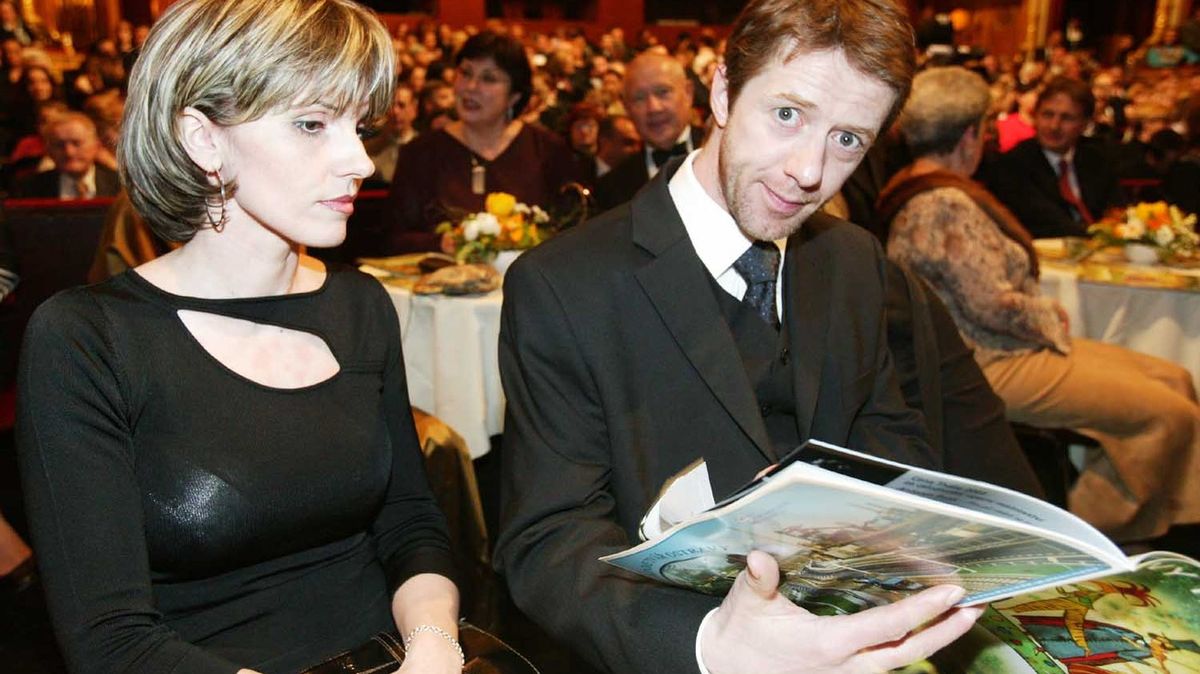 Nervy ze zlata a život v ústraní: Jak první žena Jiřího Langmajera s noblesou ustála bouřlivé ...