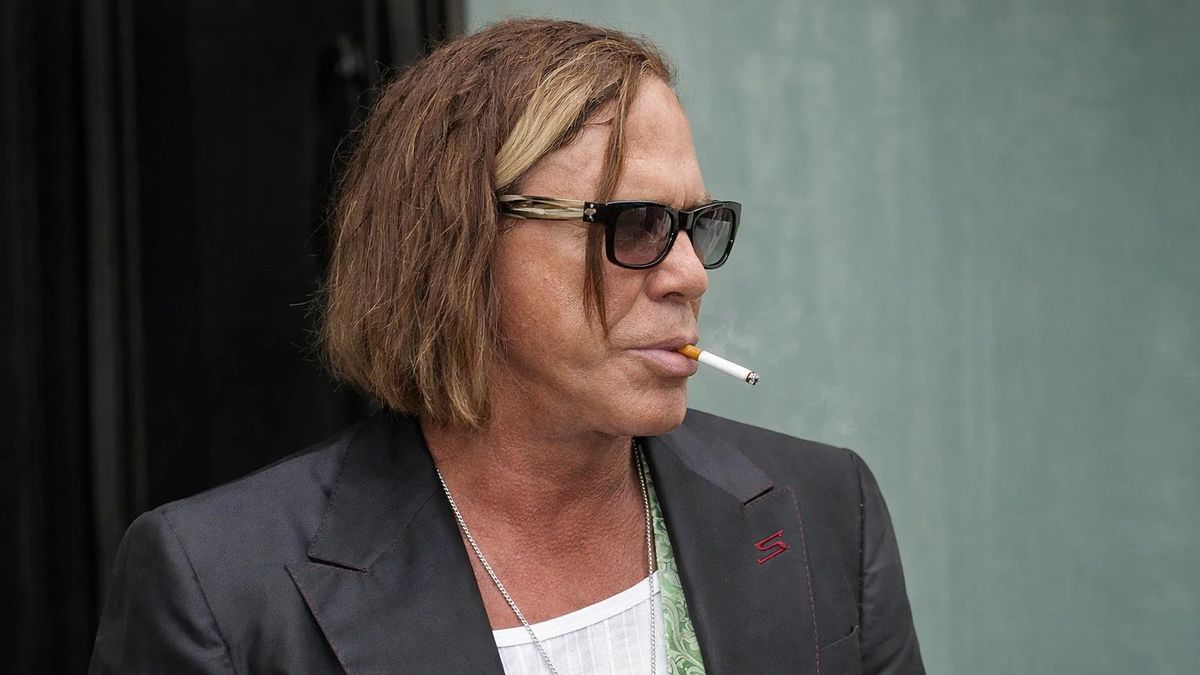 Mickey Rourke si místo slávy zvolil bolest. Sexsymbol 80. let si zničil ...