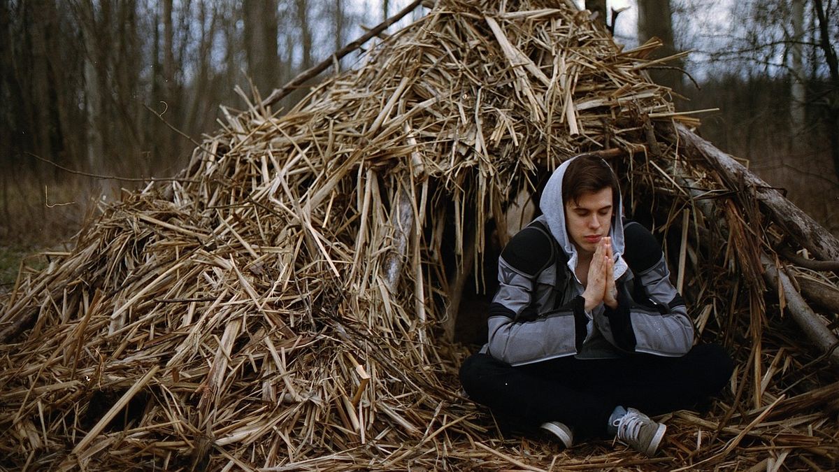Strach, samotu, hlad, žízeň a čekání na vizi v divočině obnáší rituál ...