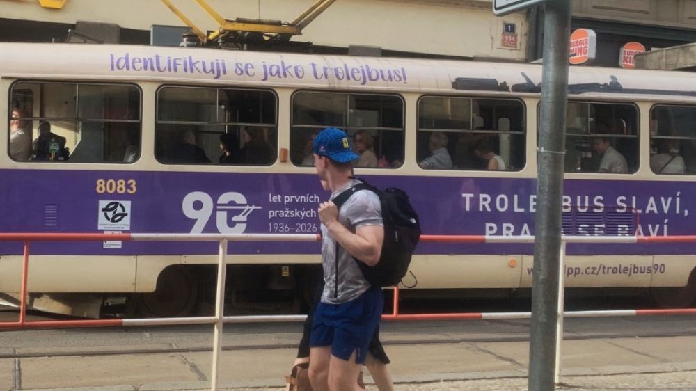 Dopravní podnik čelí kritice kvůli sloganu „Identifikuji se jako ...