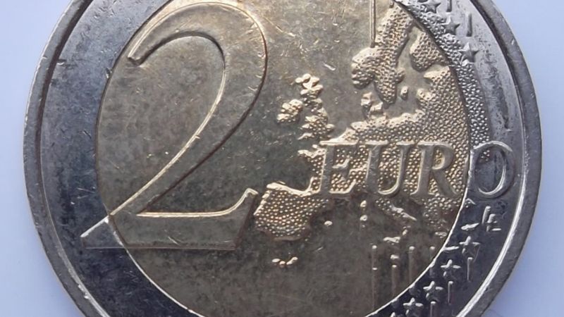 Dvoueurovka může stát tisíce eur. Poznáte ji podle portrétu Grace Kelly ...