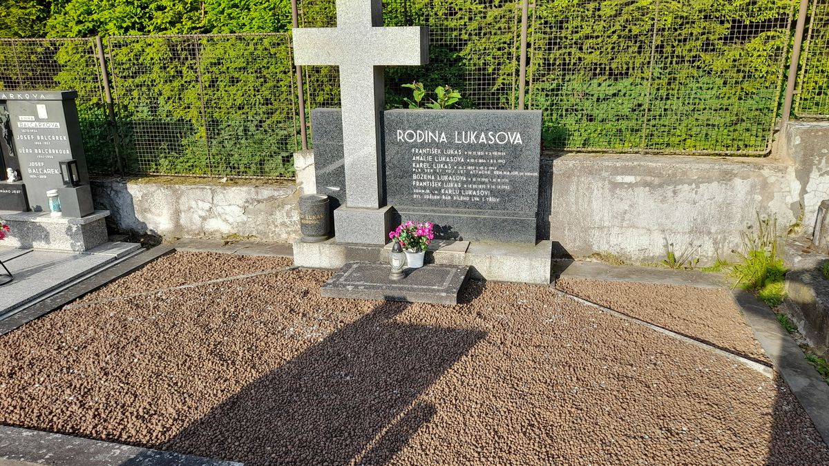 Komunisté vraždili vlastence, mučili je, dehonestovali a lhali o nich ...