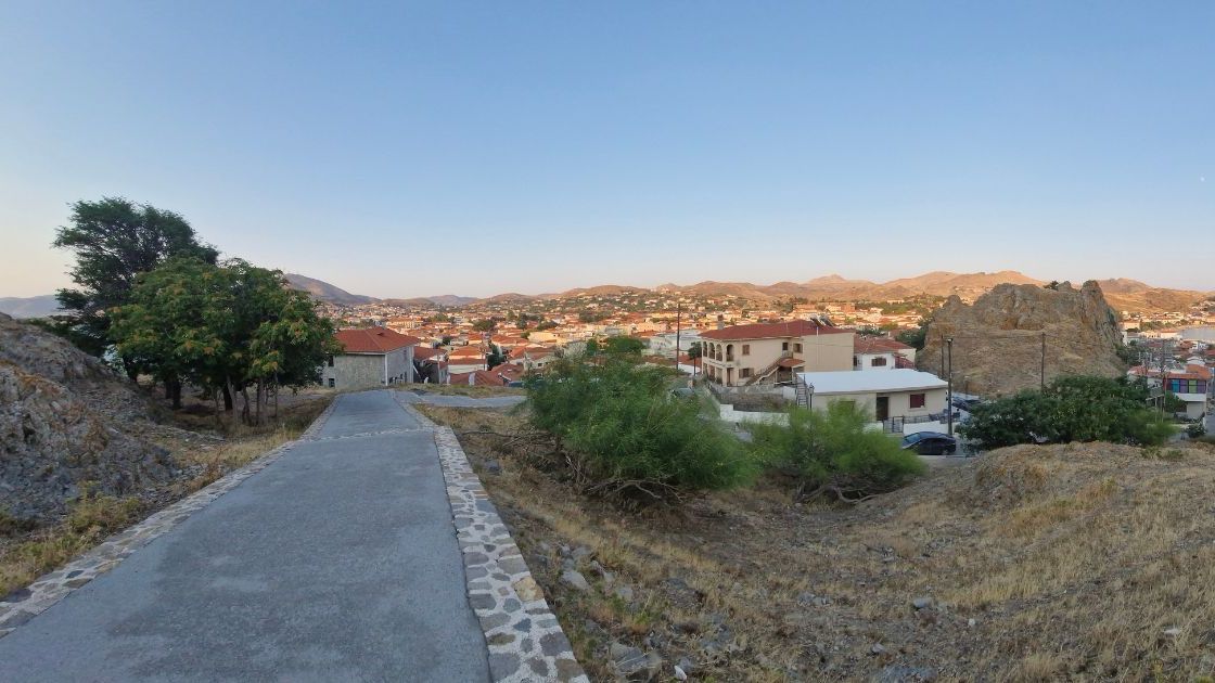 Většina turistů míří na stejné řecké ostrovy. Ten nejzajímavější přitom ...